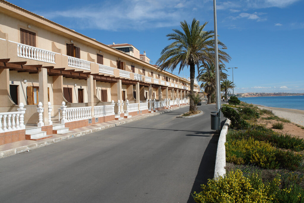 Jessica Beach - Manoli Hotels